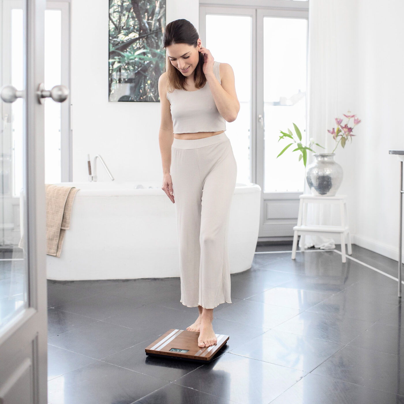 How often should you weigh yourself? Intuition vs. numbers